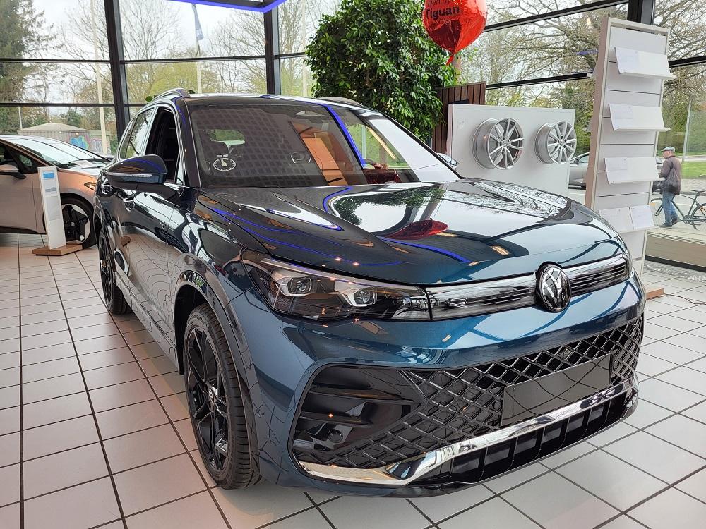 Volkswagen Tiguan R-Line 1,5 eTSI 110 kW 7-Gang-Doppelkupplungsgetriebe ...