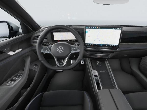 VW Passat Variant (2025.1) R-Line PLUS