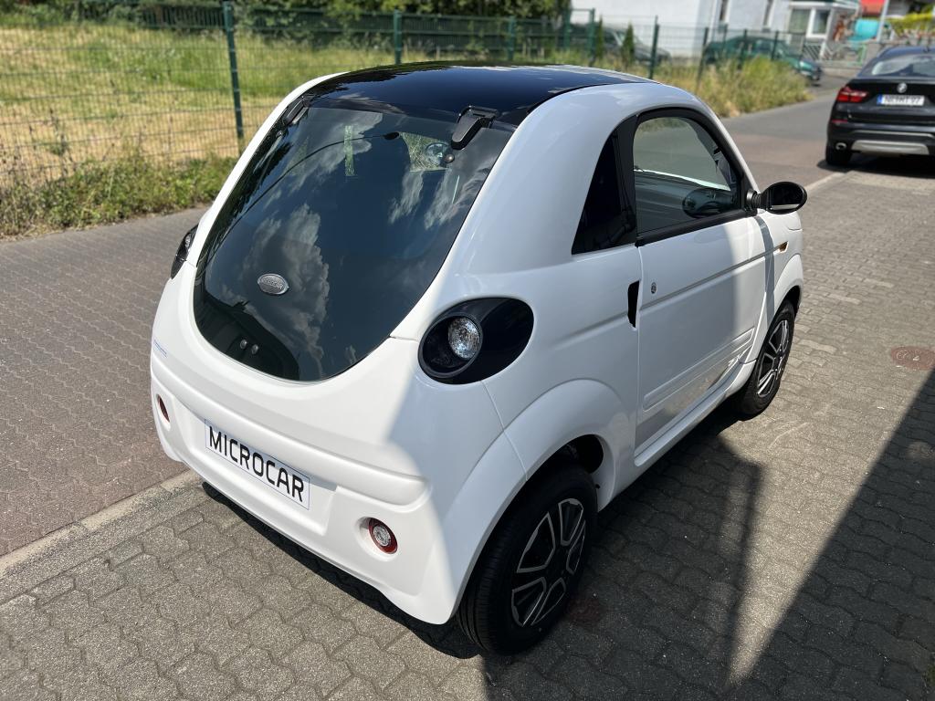 Microcar Due Dué 6 Initial --weiß-- Diesel 2022 Weiß | Fahrzeugangebot ...