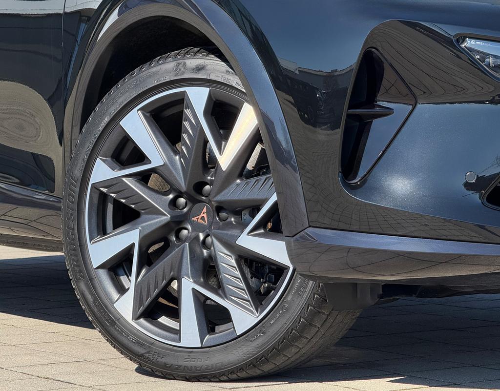 Cupra Formentor VZ 2.0 TSI 333 DSG 4Drive (Lager) LED/PANO/WINTER/EDGE ...