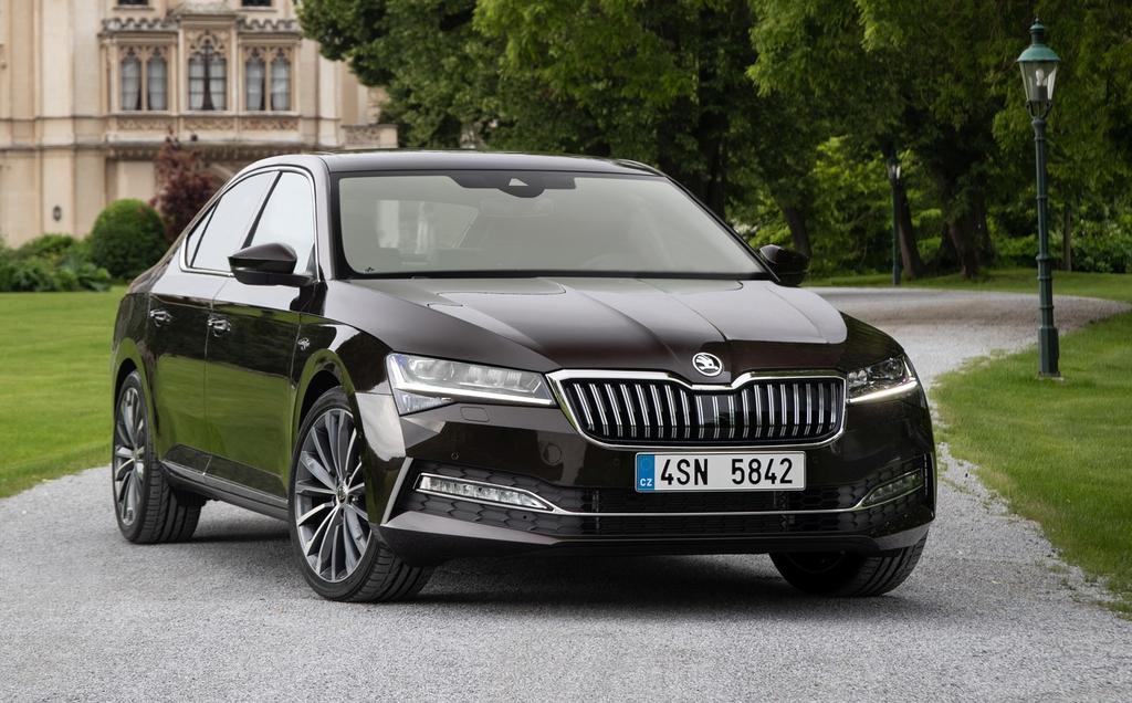 Skoda Superb L K 2 0 TSI DSG 4x4 Columbus Leder StHz Canton LED Matrix