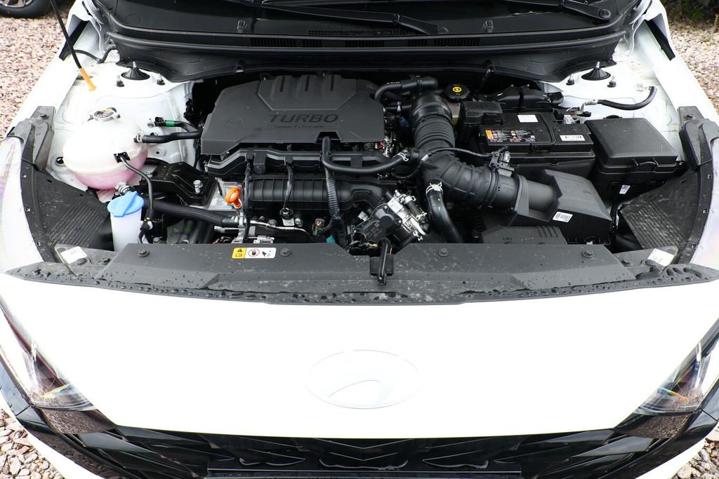 Hyundai i20 Select 1.2 MPI 79 Nav Kam PDC SmartL 16Z MFL - günstig ...