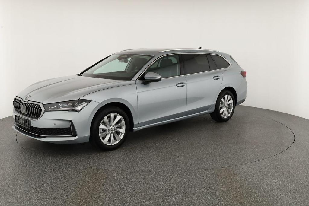 Superb Combi 2.0 TDI 110kW Selection DSG Selection, neues Modell, AHK ...