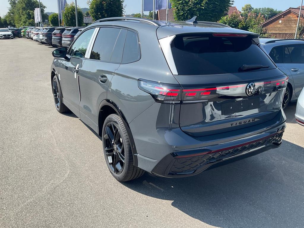 Volkswagen Tiguan 1.5 TSI eHybrid 200 kW R-Line Black, Pano, 20-Zoll ...