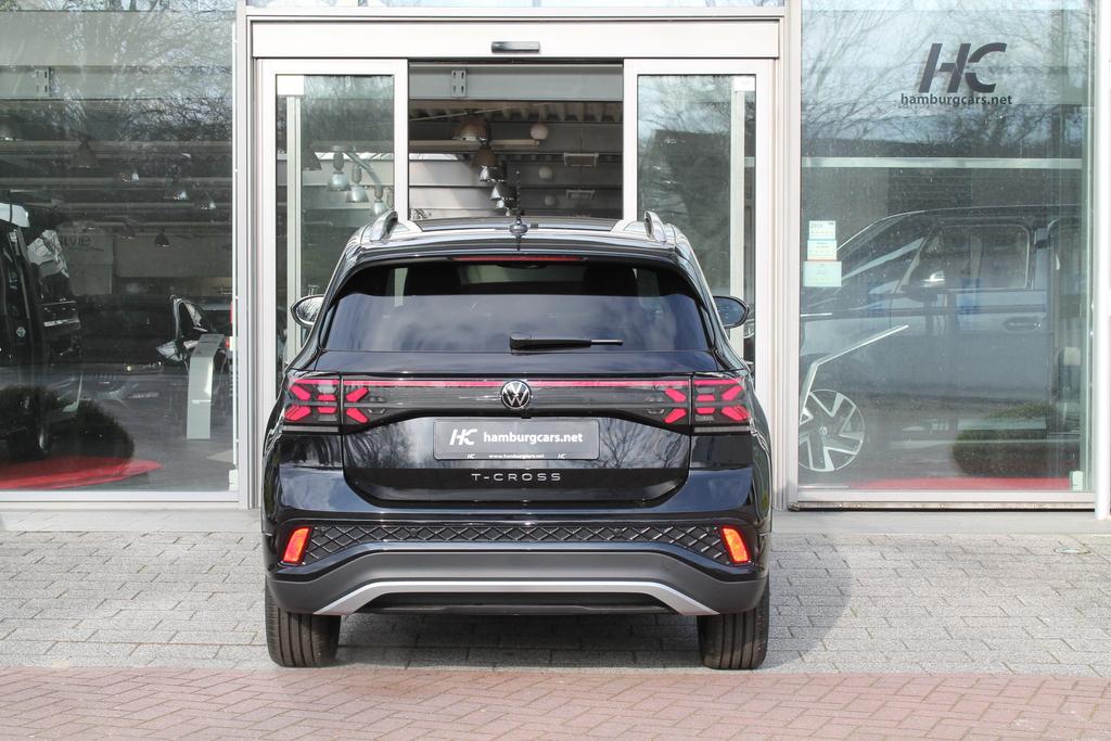 Volkswagen T-Cross R-Line 1.0 TSI DSG IQ.DRIVE 18" AssistenzP. IQ.Light ...