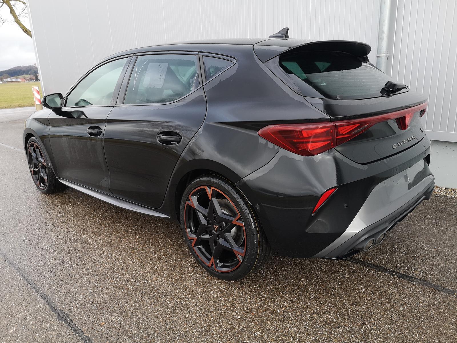 Cupra Leon 2.0 TSI 221 kW VZ Limousine 2.0TSI Facelift ABT Sound Navi ...