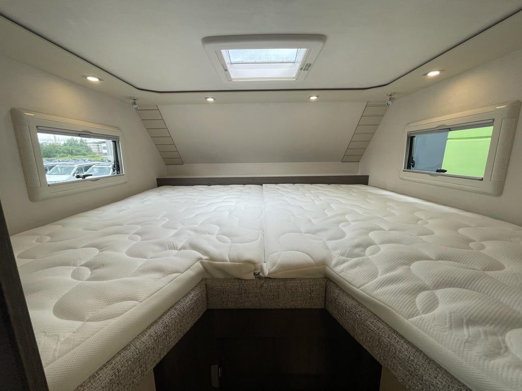 Phoenix Maxi Alkoven 7700 RSLGX Modell 2024 UVP 398.770€ 207PS Mega ...