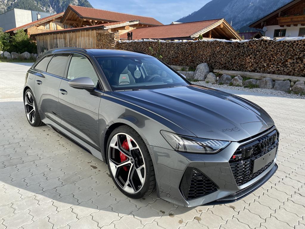 Audi RS6 Avant 4.0 quattro performance Keramik,22" LM,Pano,Standh ...